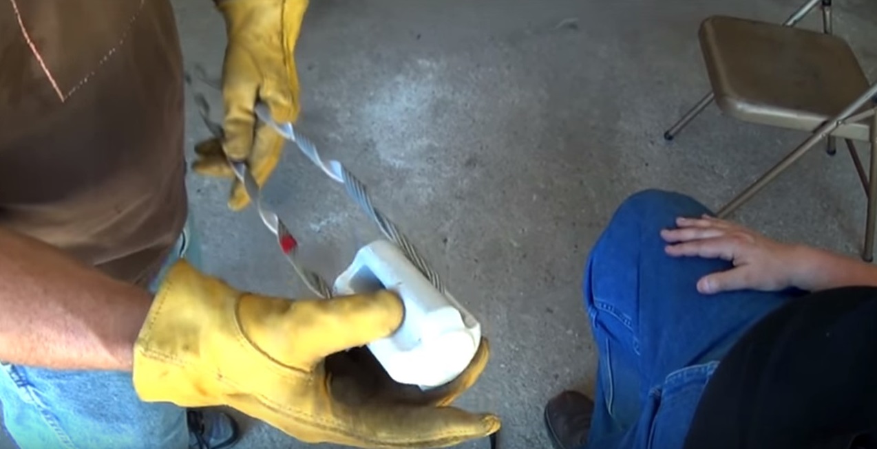 How to Install Phillystran Cable Grip