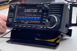 Ham Radio Equipment Review: Icom HF/50/144/430 MHz IC-705 Transceiver