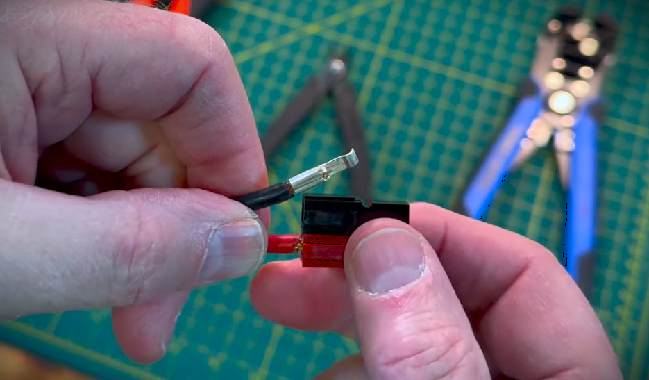 Ham Radio Tech: Watch this Easy Way to Install Anderson Powerpoles®